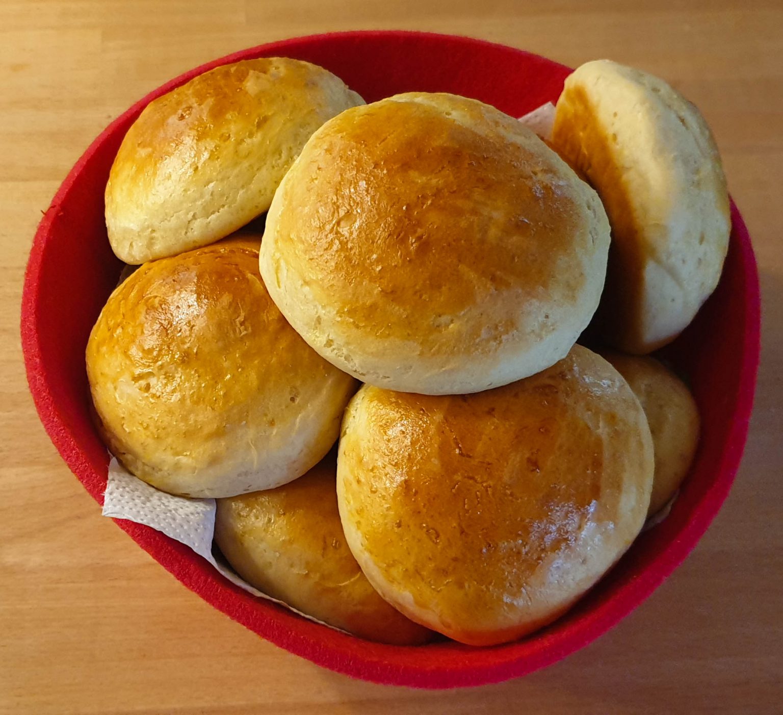 Luftige teboller - hannemad.dk